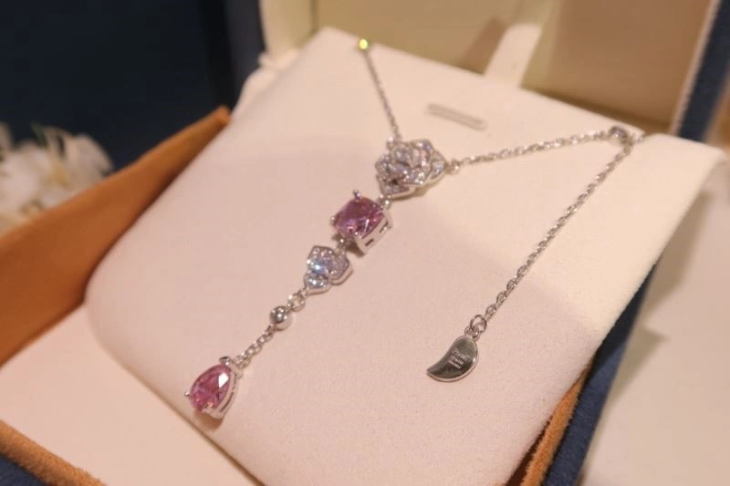 OEM Piaget Necklaces