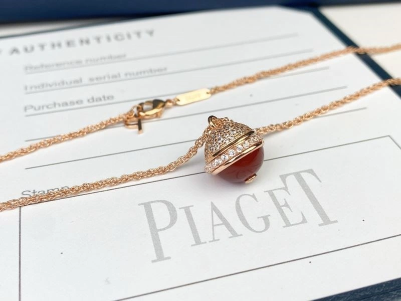 Accurate model Piaget Necklaces