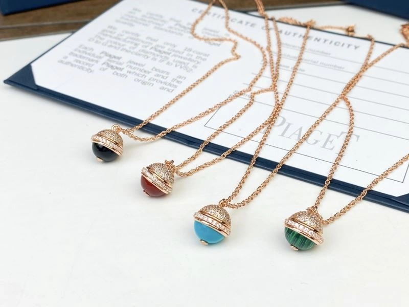 Accurate model Piaget Necklaces