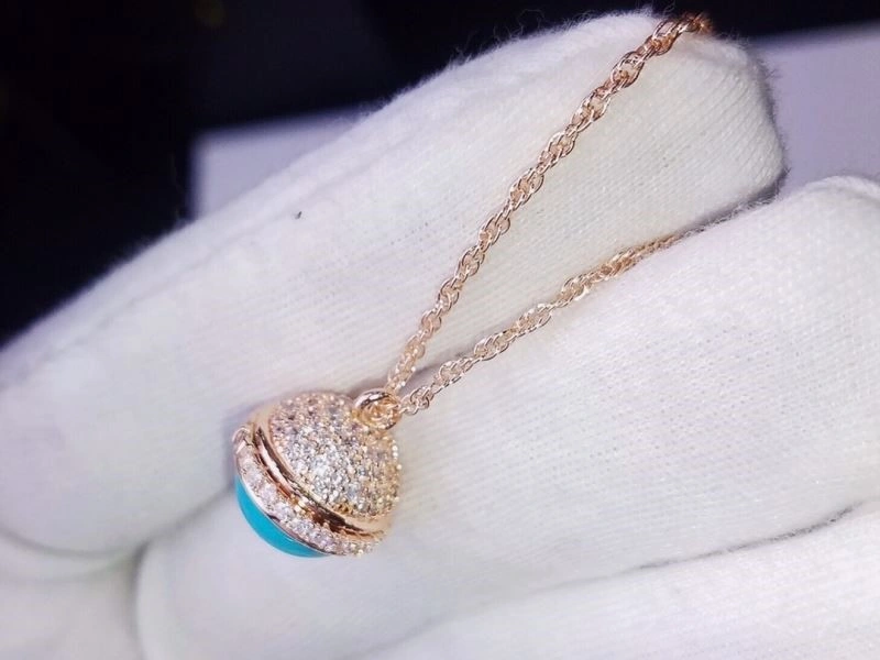 Top match Piaget Necklaces