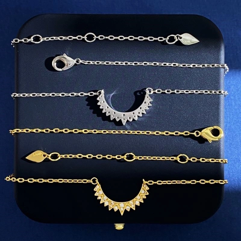 Factory-made Piaget Necklaces
