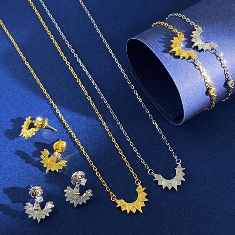 Inexpensive Piaget Necklaces