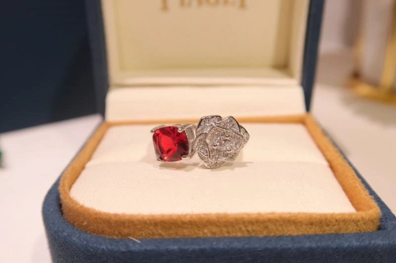 Brand-authenticated Piaget Rings