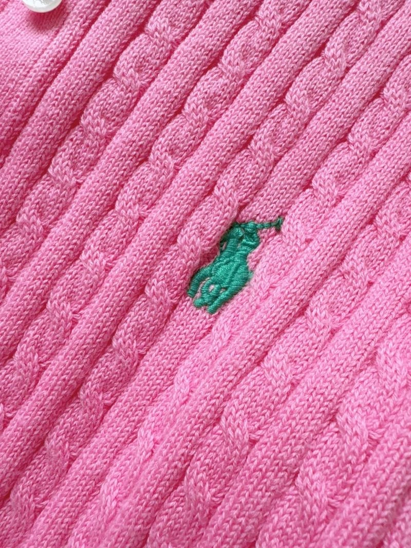 Indistinguishable Polo Kids