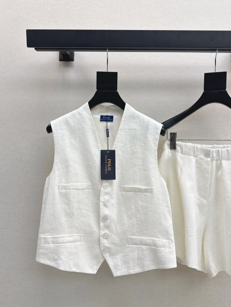 Indistinguishable Polo Short Suits