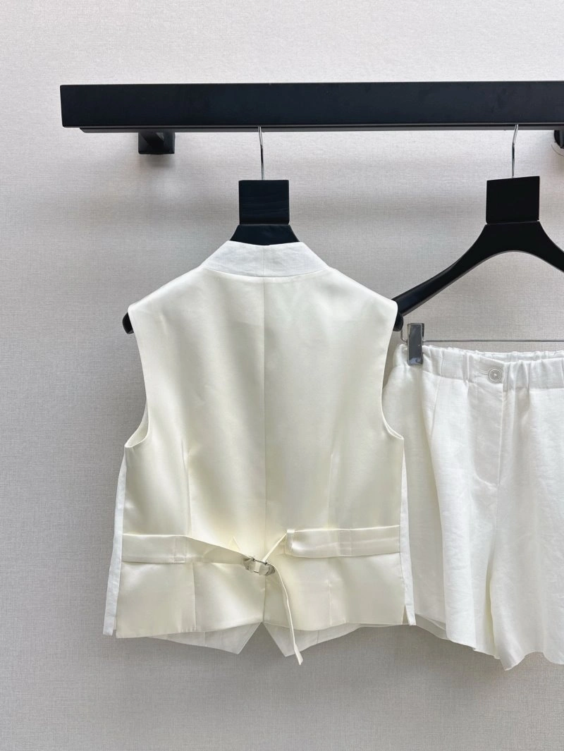 Indistinguishable Polo Short Suits