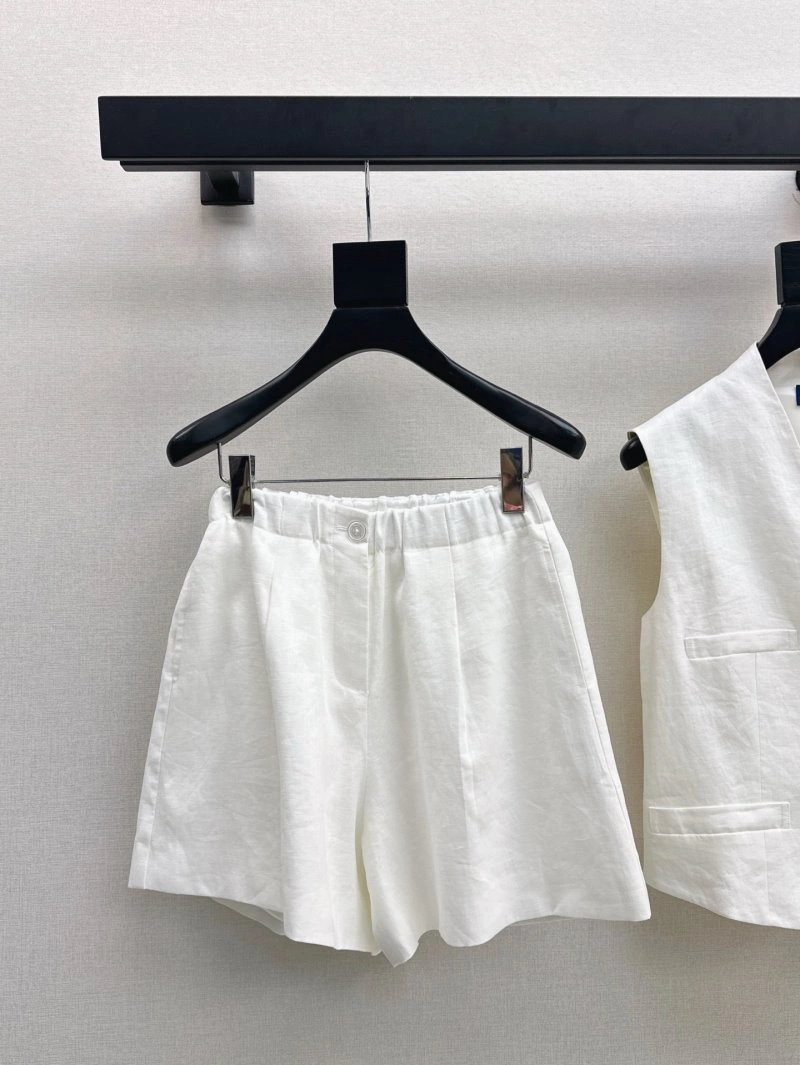 Indistinguishable Polo Short Suits