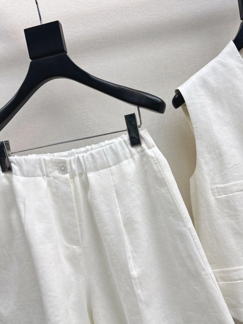 Indistinguishable Polo Short Suits