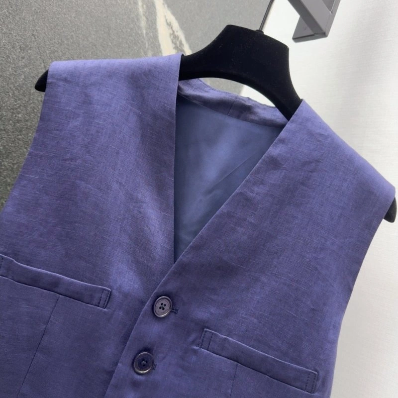 Indistinguishable Polo Short Suits