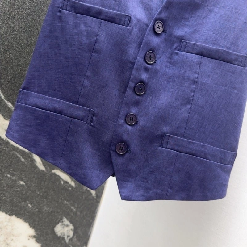 Indistinguishable Polo Short Suits