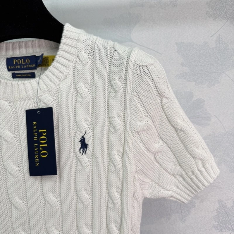 Low-cost Polo Sweaters