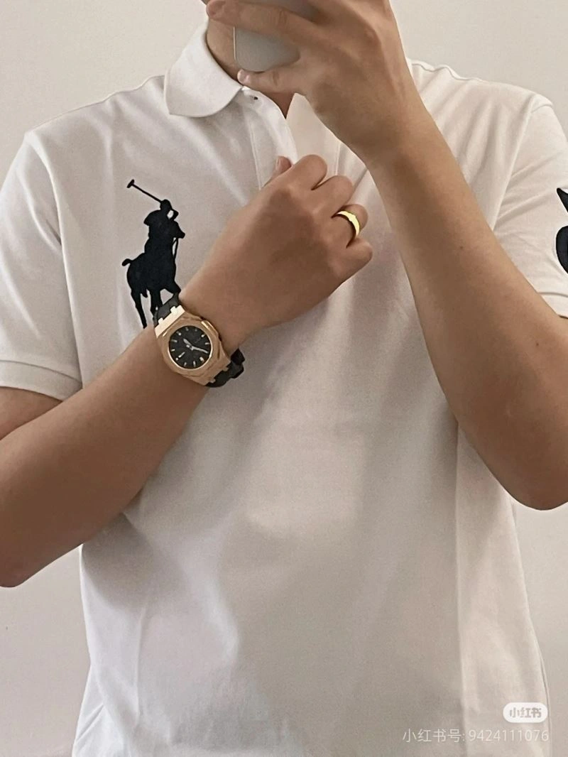 Indistinguishable Polo T-Shirts