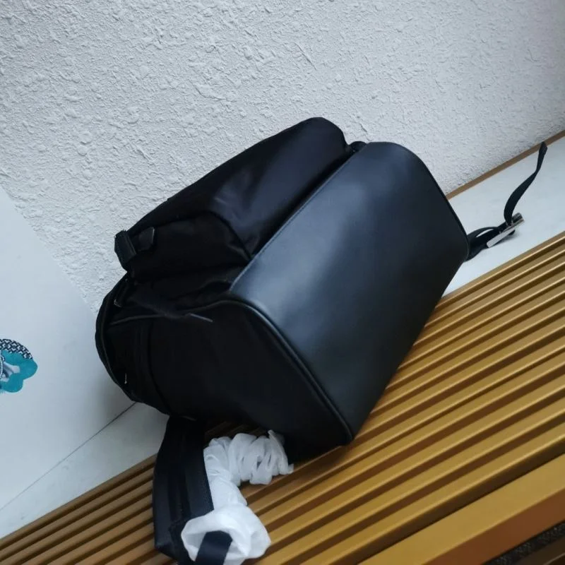 Accurate model Prada Backpacks