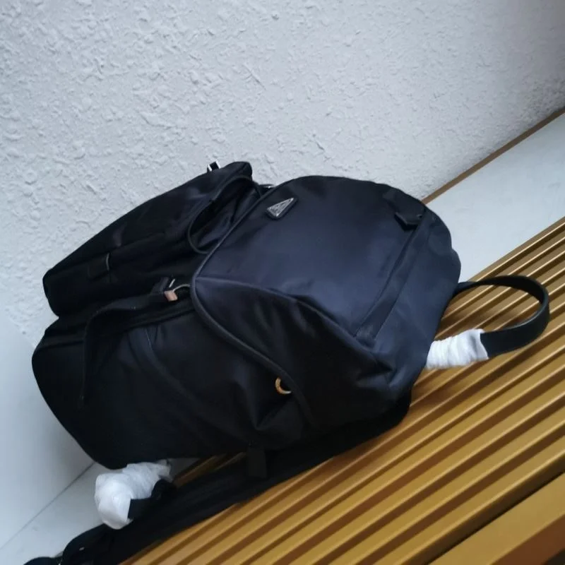 Accurate model Prada Backpacks