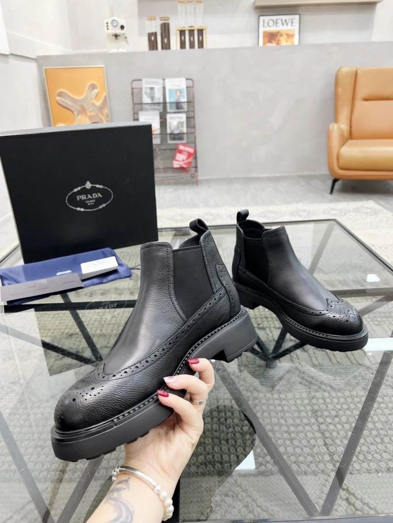 Top mirror Prada Boots