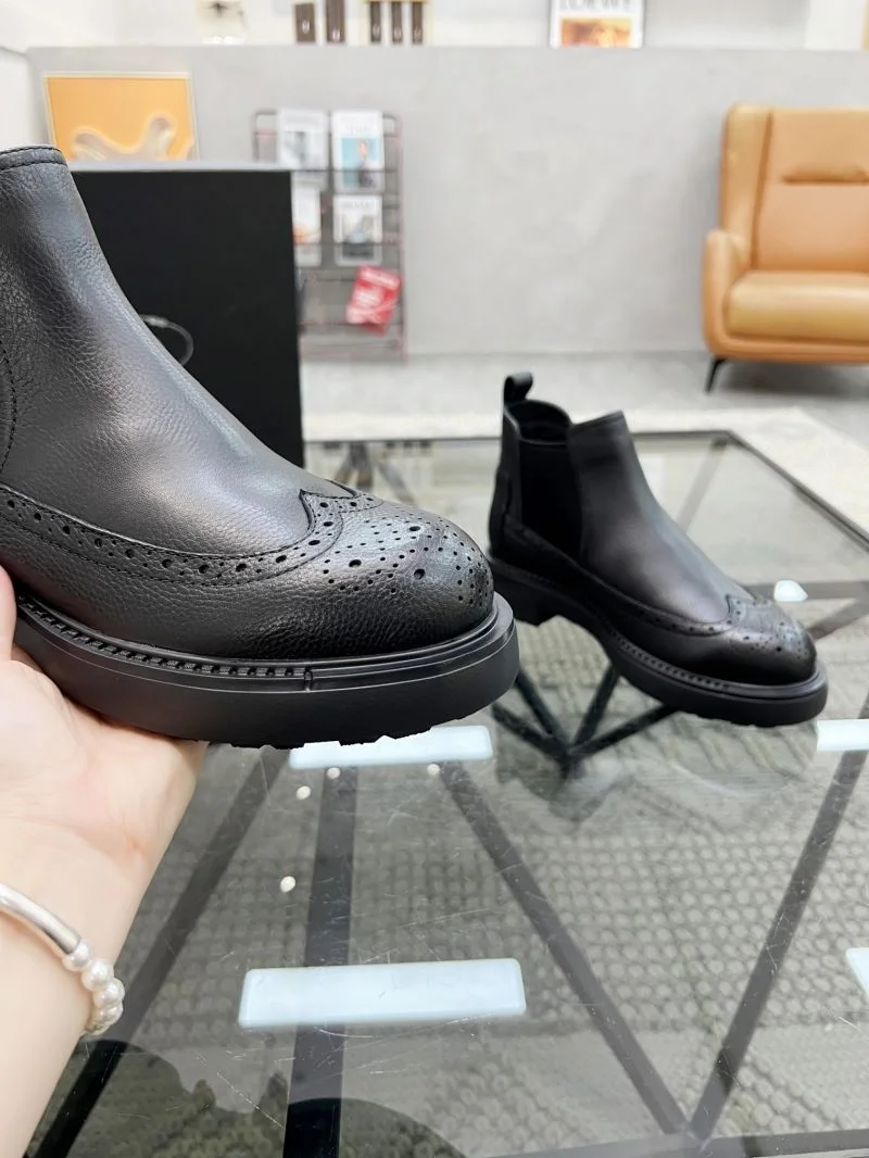 Top mirror Prada Boots