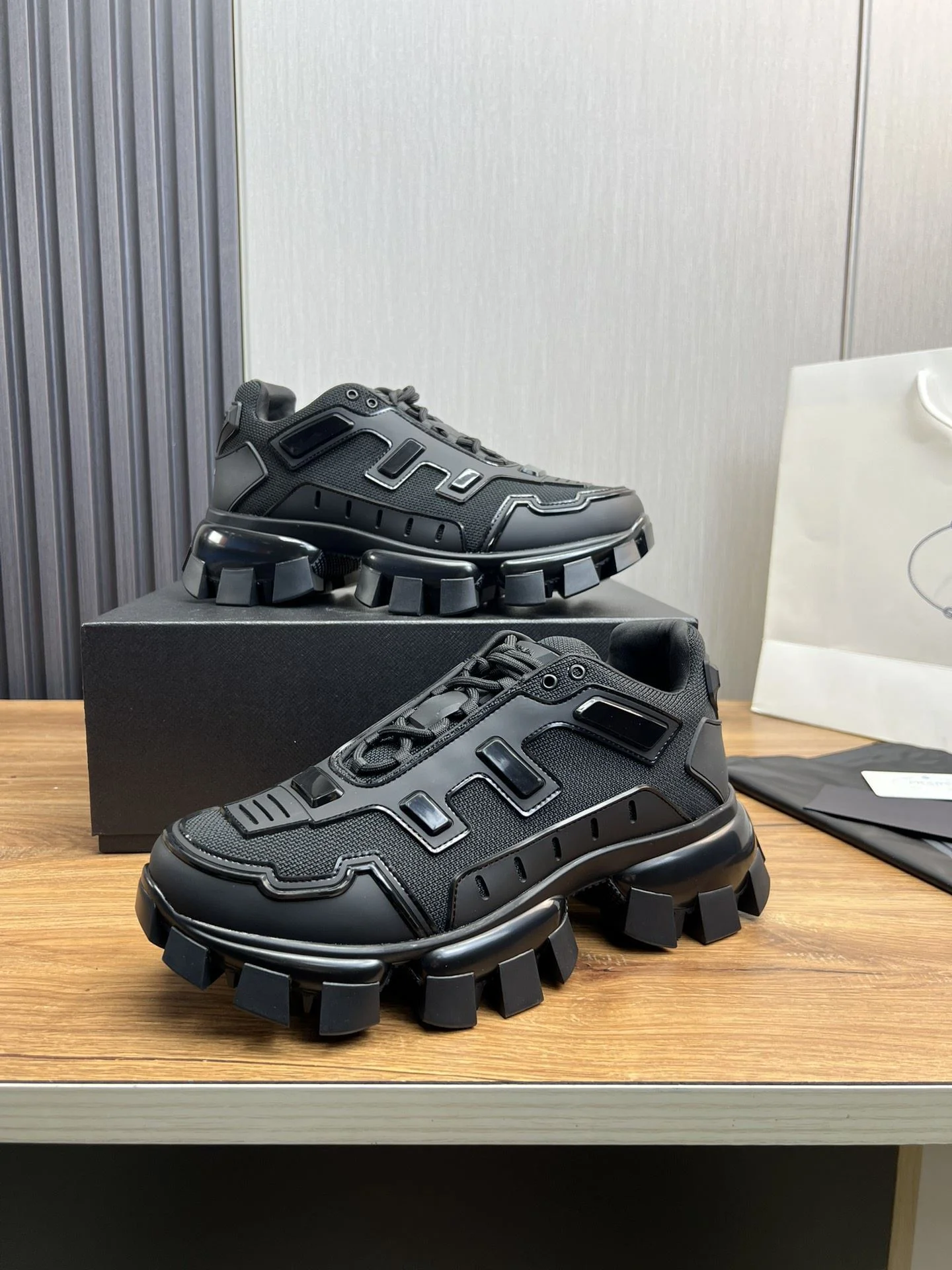Top mirror Prada Boots