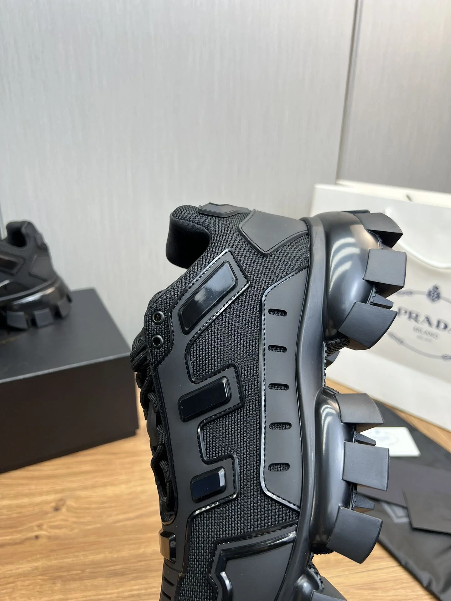 Top mirror Prada Boots
