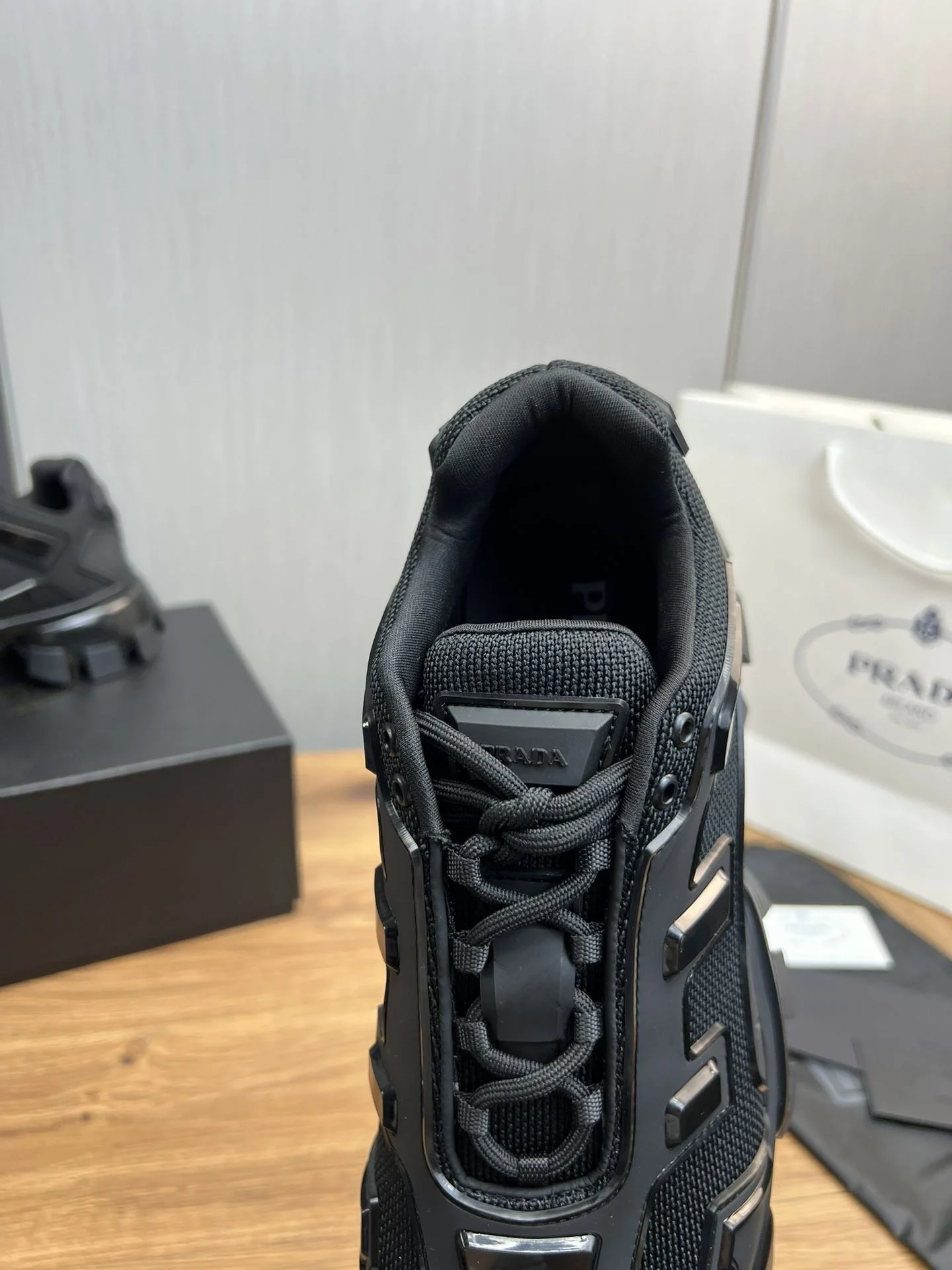 Top mirror Prada Boots