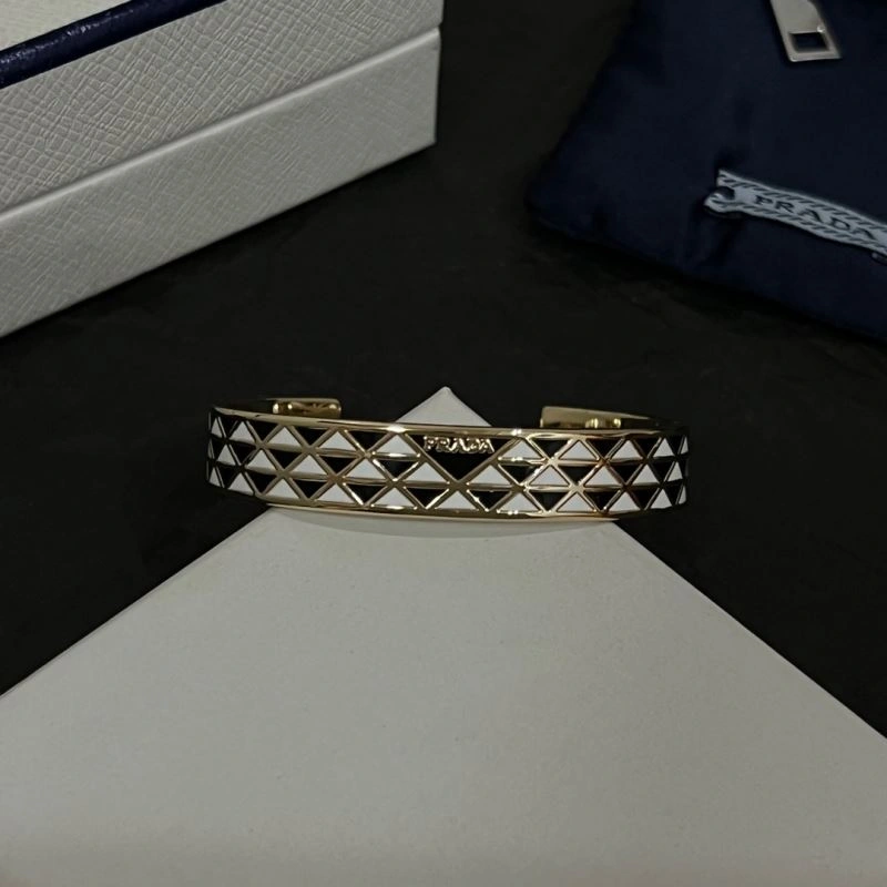 Accurate model Prada Bracelets