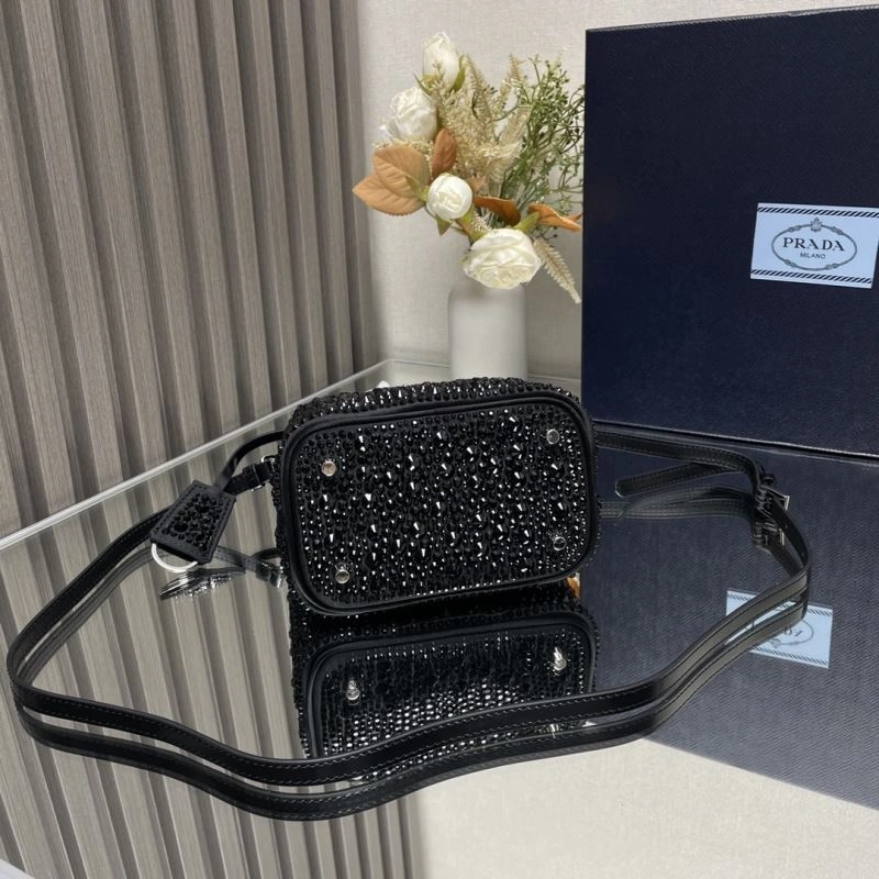 Accurate model Prada Bucket Bags