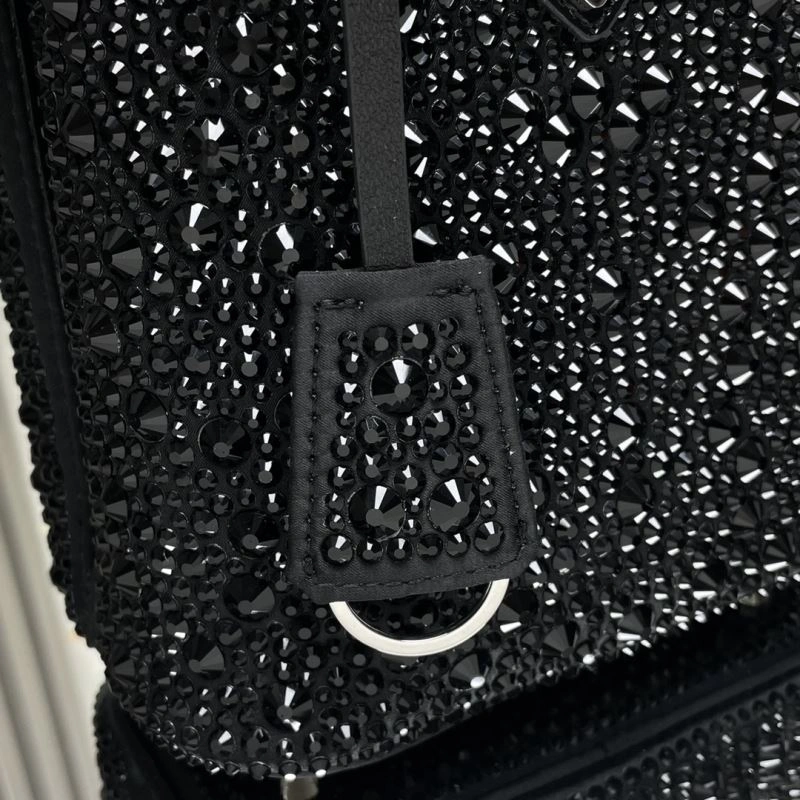 Accurate model Prada Bucket Bags
