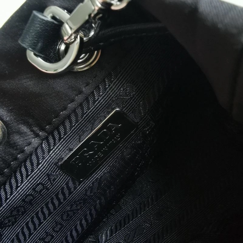 Accurate model Prada Bucket Bags