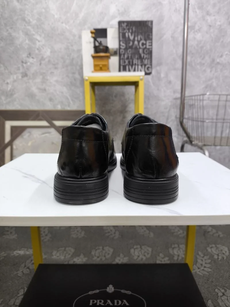 Accurate model Prada Business Shoes