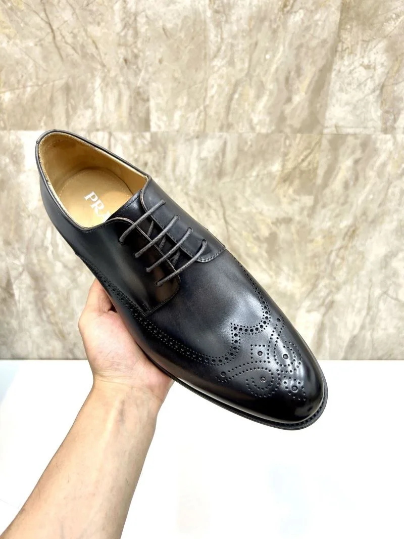Accurate model Prada Business Shoes