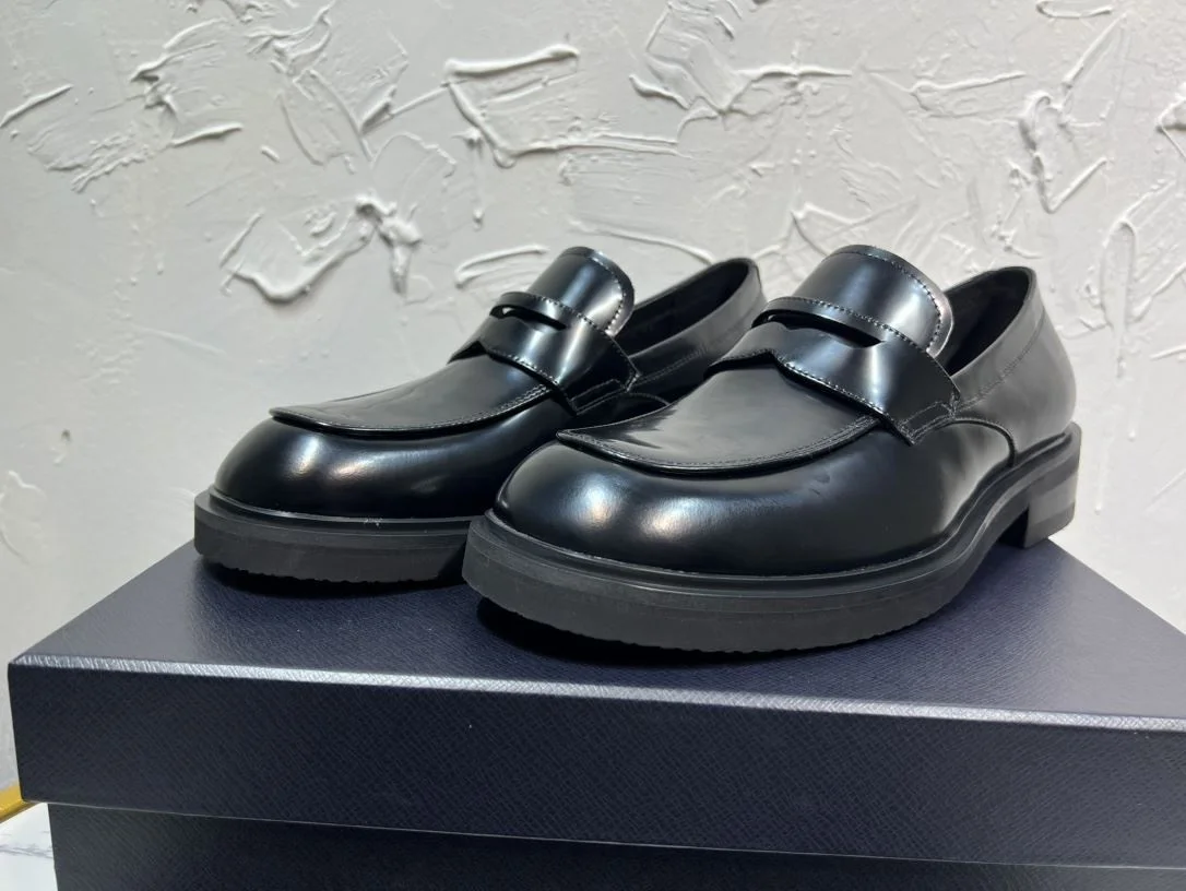 Value-priced Prada Business Shoes