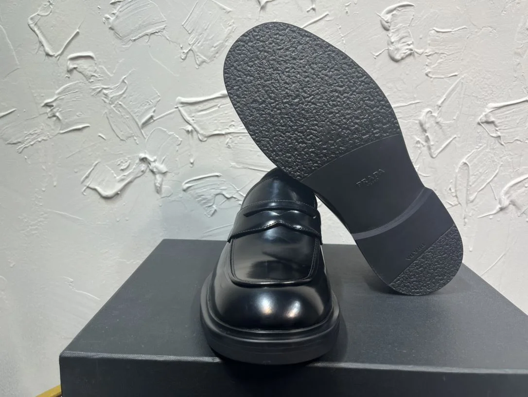 Value-priced Prada Business Shoes