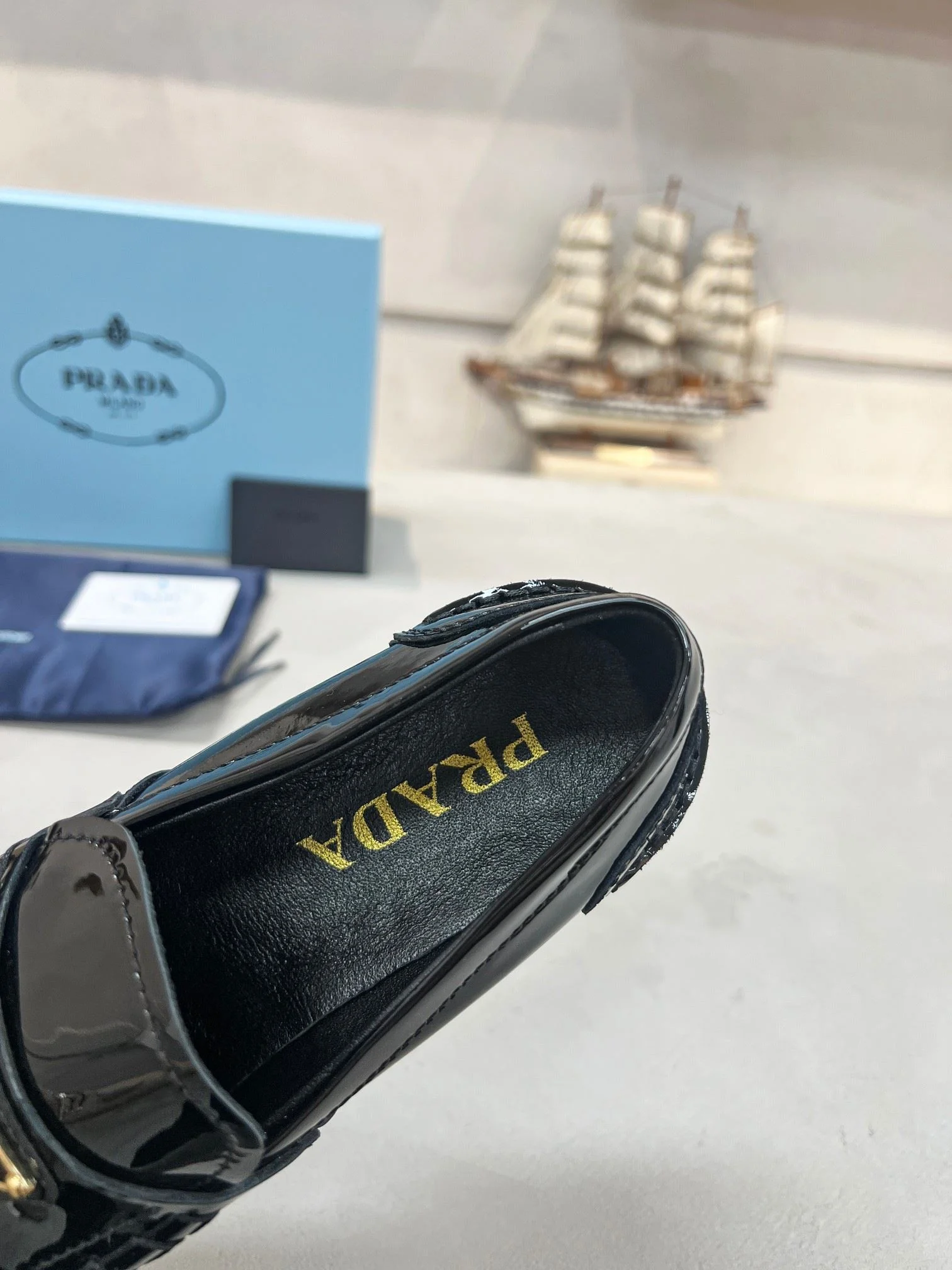 High fidelity Prada Business Shoes