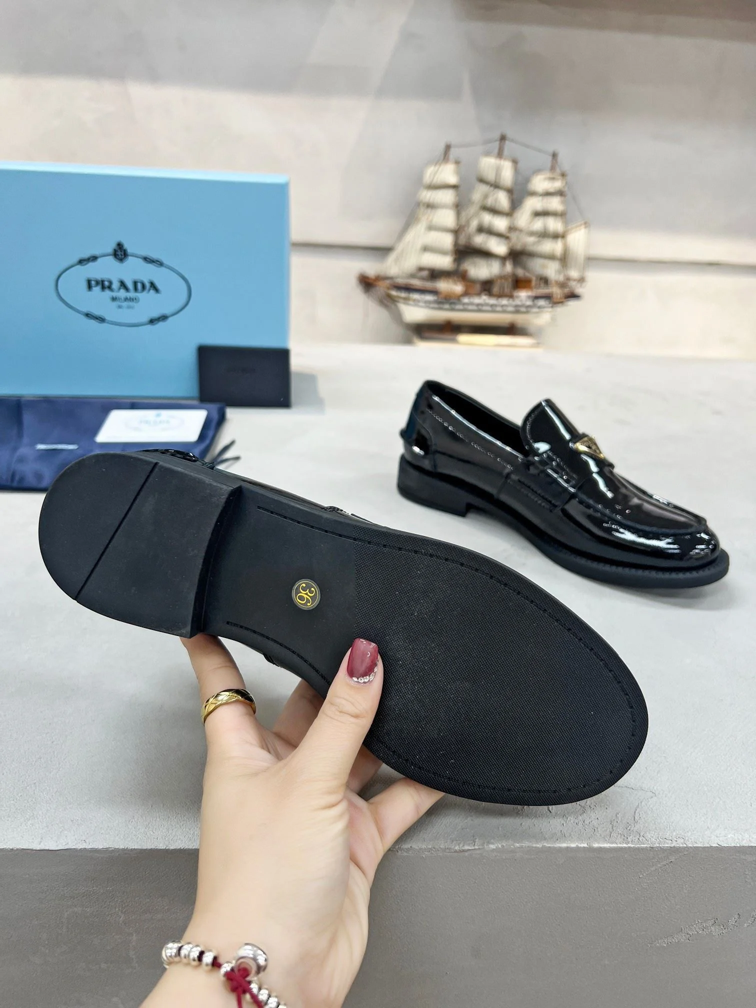 High fidelity Prada Business Shoes