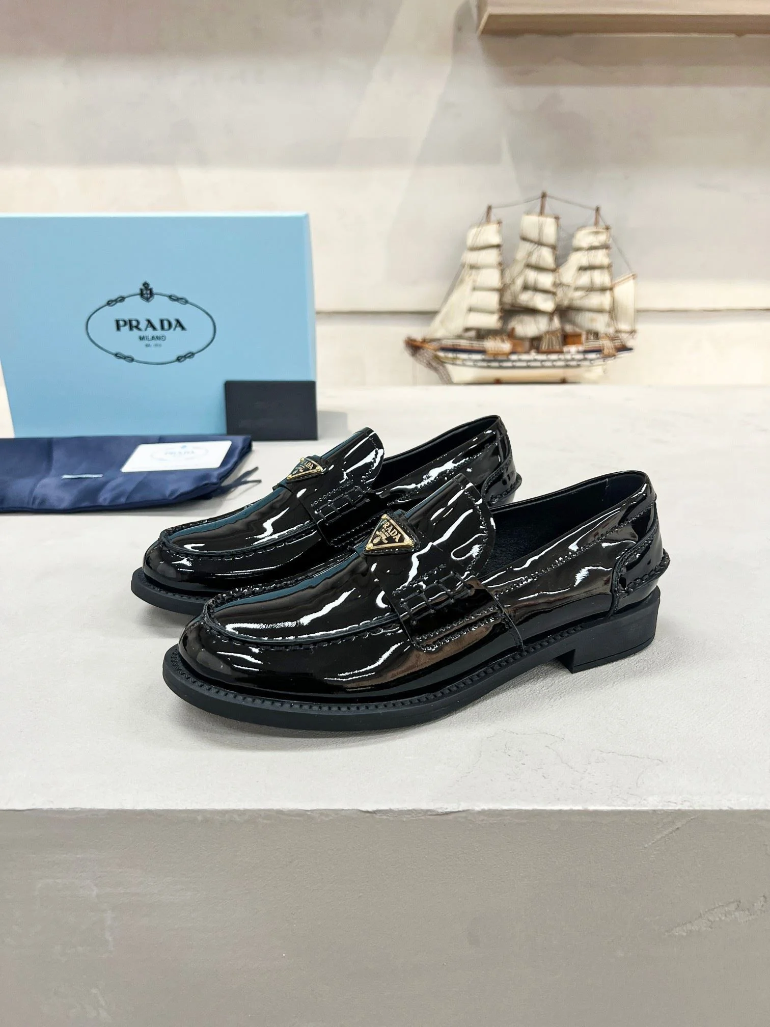 High fidelity Prada Business Shoes