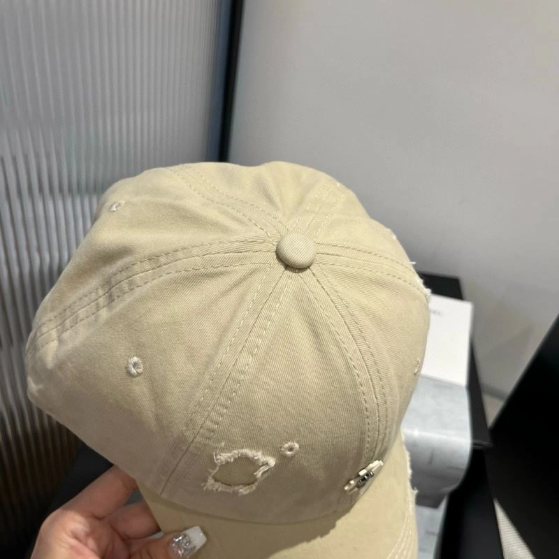 Top mirror Prada Caps