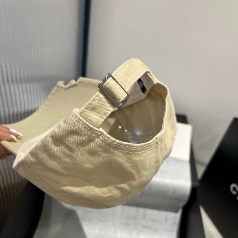 Top mirror Prada Caps