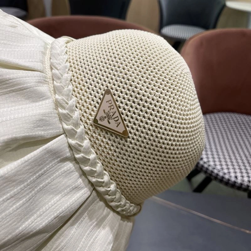 Top match Prada Caps