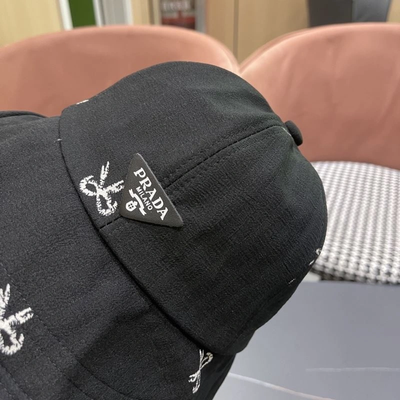 Top match Prada Caps