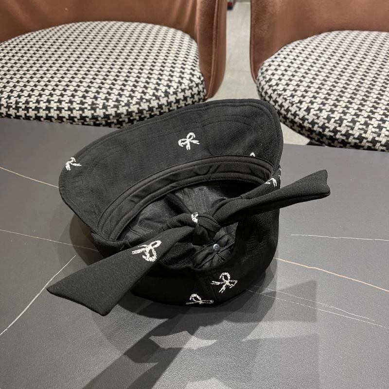 Top match Prada Caps