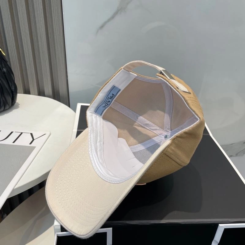 Top mirror Prada Caps