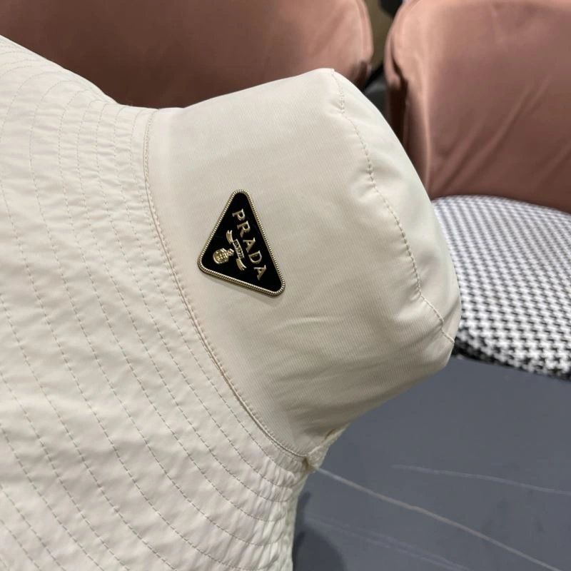 Accurate model Prada Caps