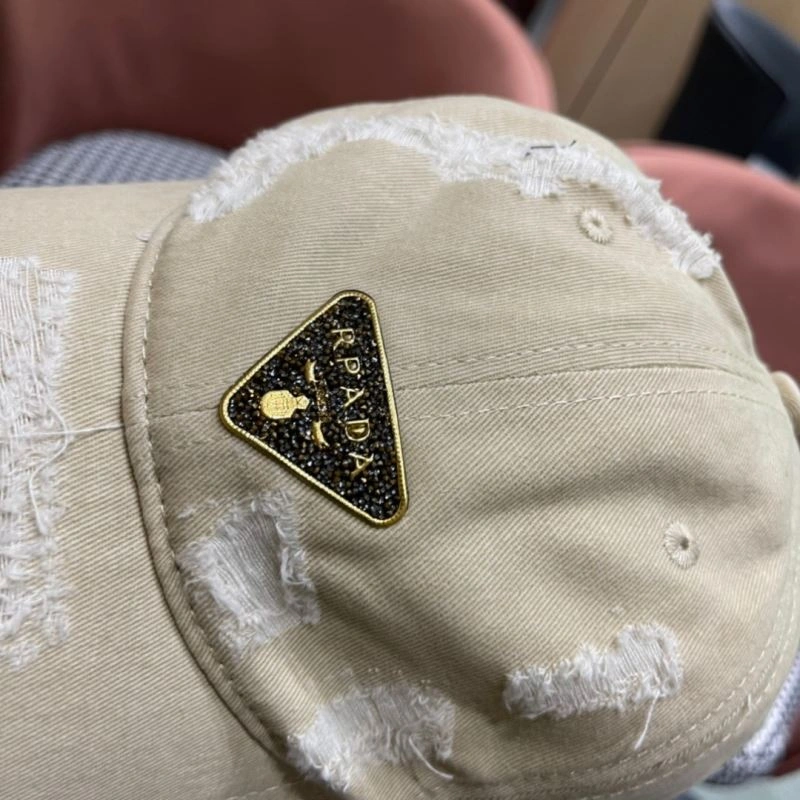 Low-cost Prada Caps