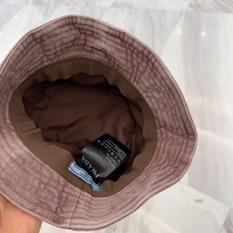 Top mirror Prada Caps
