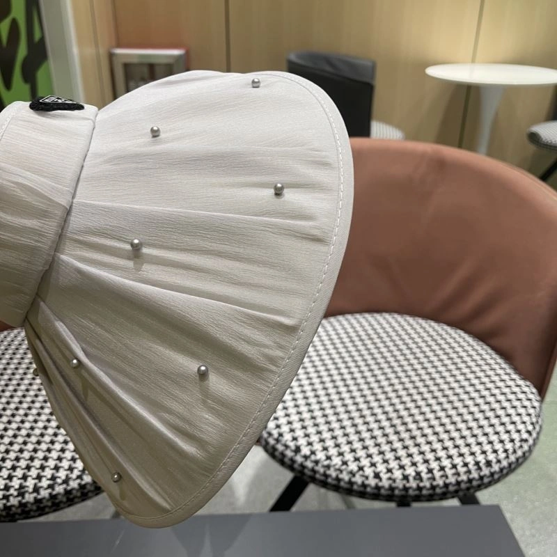 Top mirror Prada Caps