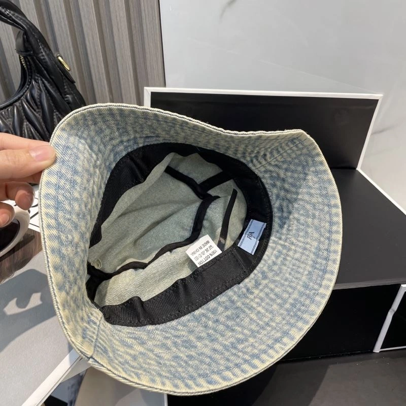 Top match Prada Caps