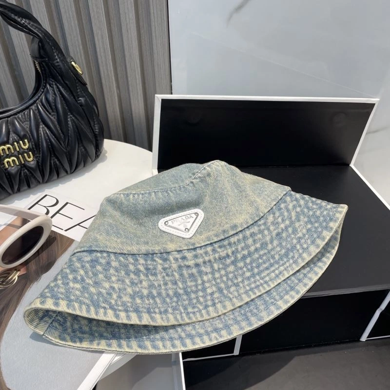 Top match Prada Caps