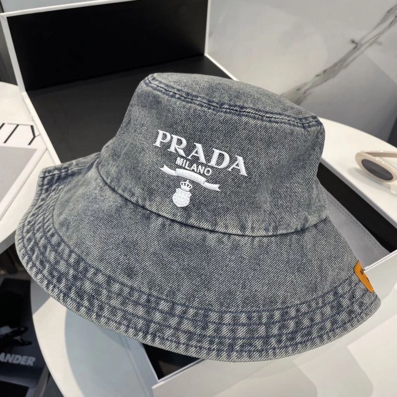 Mirror quality Prada Caps