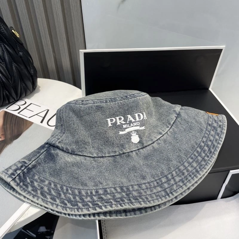 Mirror quality Prada Caps