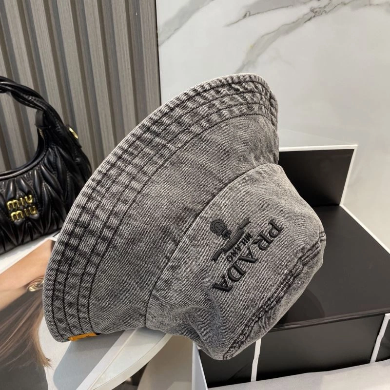 1:1 copy Prada Caps