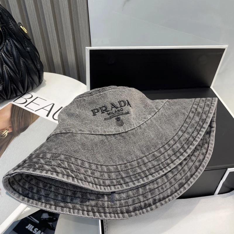 1:1 copy Prada Caps